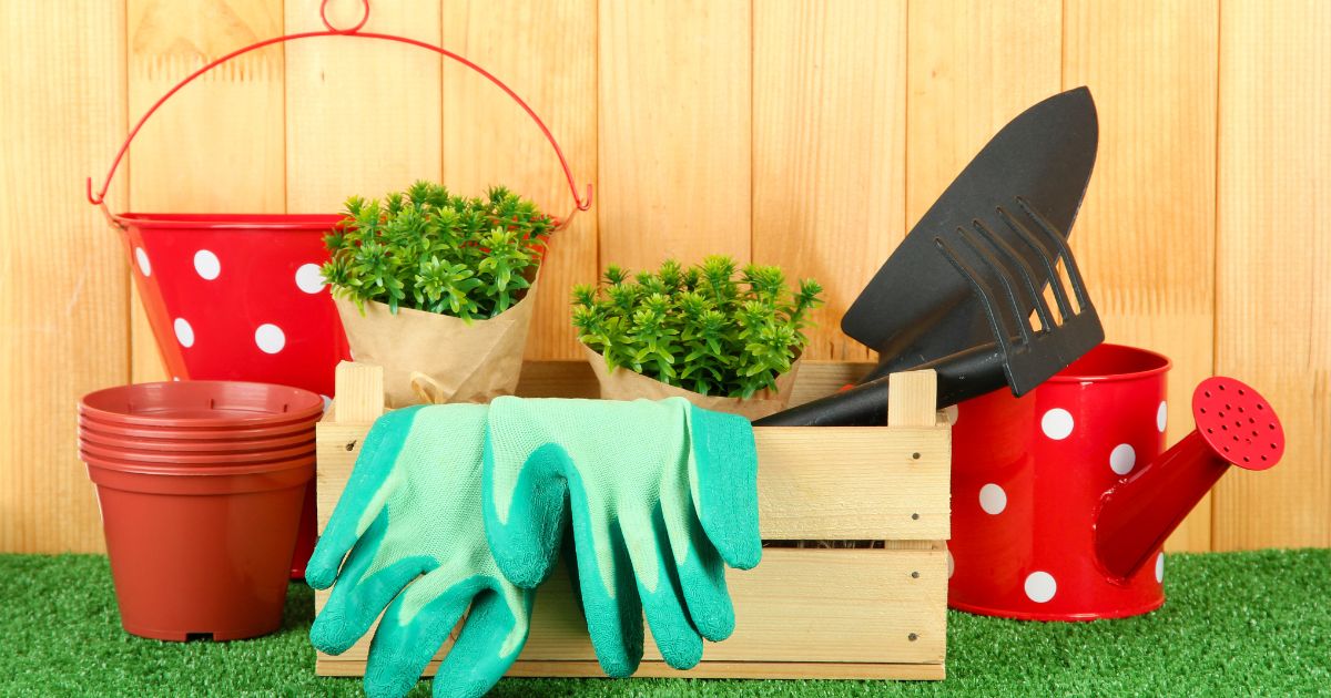 12 Ingenious Hacks to Keep Your Garden Tools in Top Shape - Complete ...
