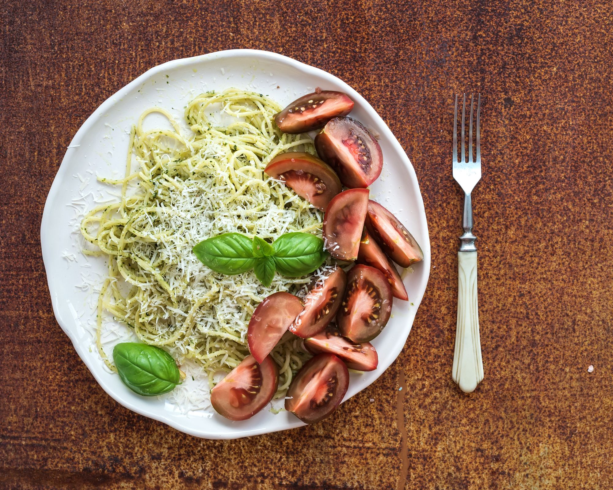 Kumato Tomatoes: What Makes Them Healthier Than the Rest? - Complete ...