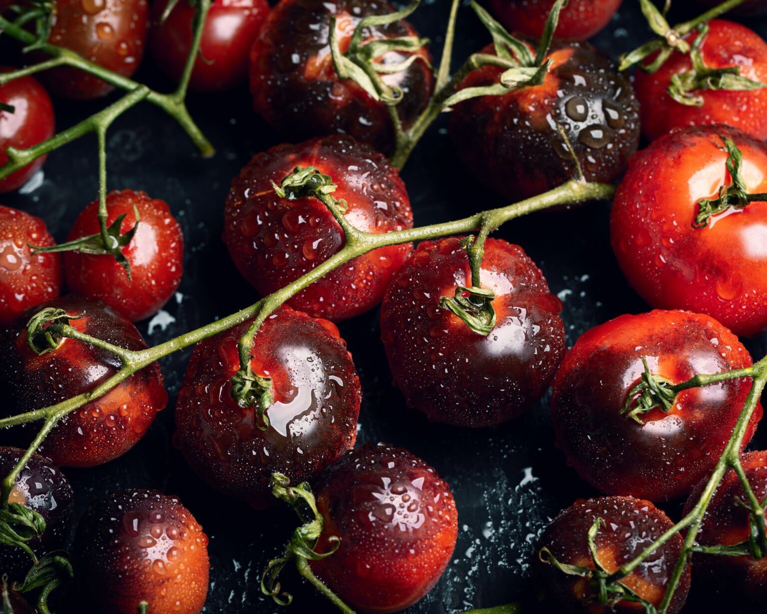 Kumato Tomatoes: What Makes Them Healthier Than the Rest? - Complete ...