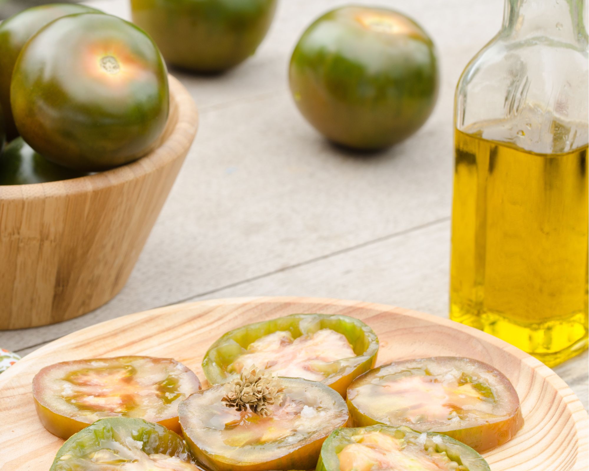 Kumato Tomatoes: What Makes Them Healthier Than the Rest? - Complete ...