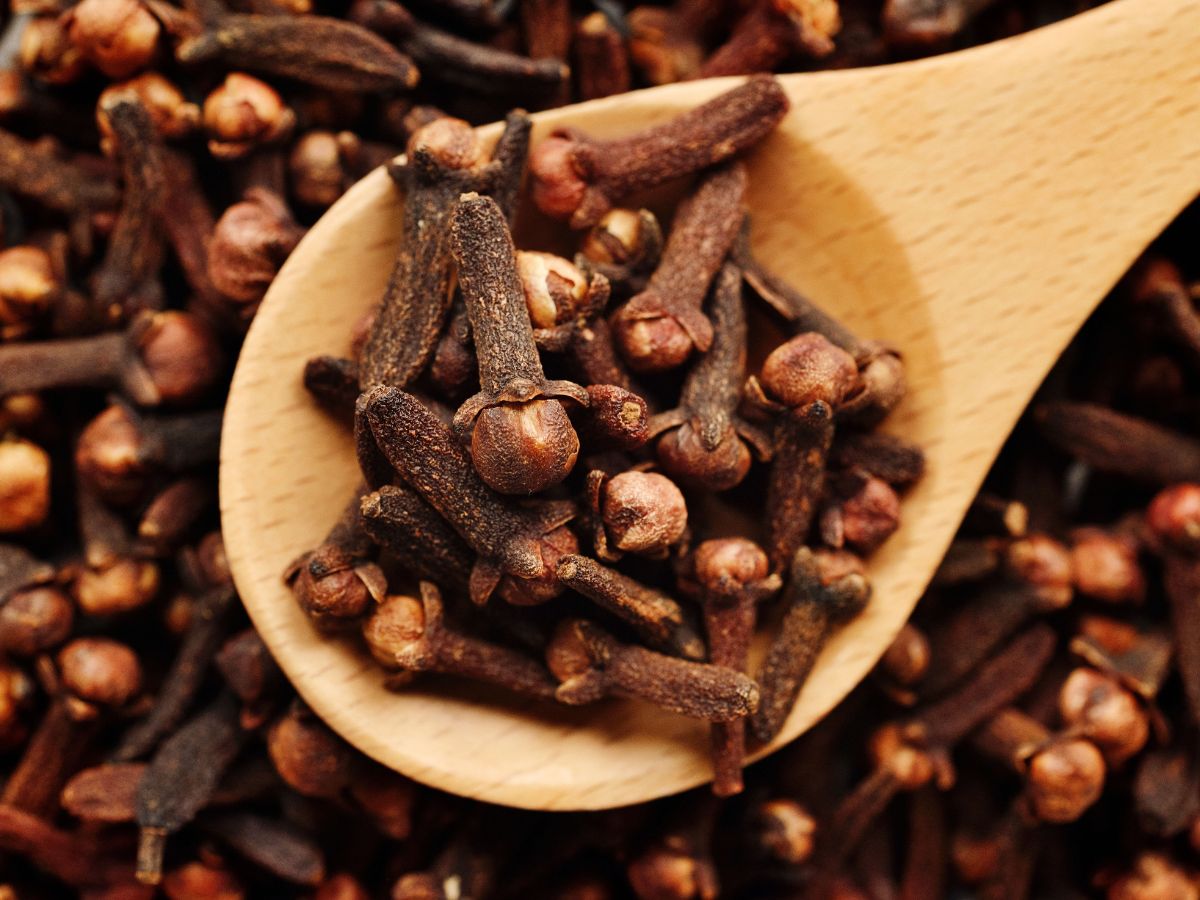 Boiling Orange Peels with Cloves: A Simple Trick with 9 Big Benefits ...