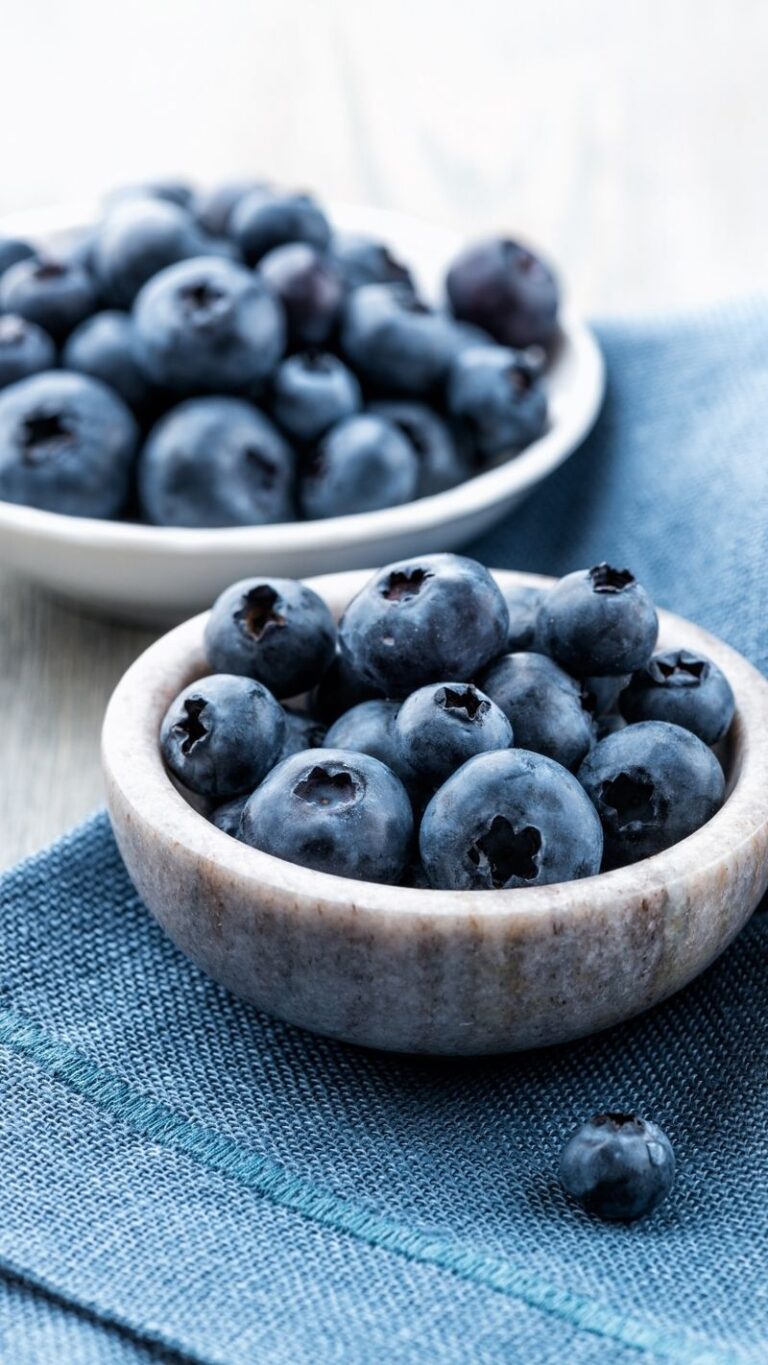 12 Surprising Things That Happen to Your Body If You Eat Blueberries ...