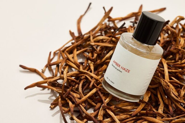 Meet the 20 Botanical Beauties Responsible for Iconic Perfume Smells ...