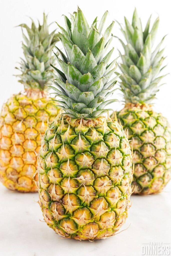 9 Easy Ways to Tell If a Pineapple Is Ripe (Before You Slice ...