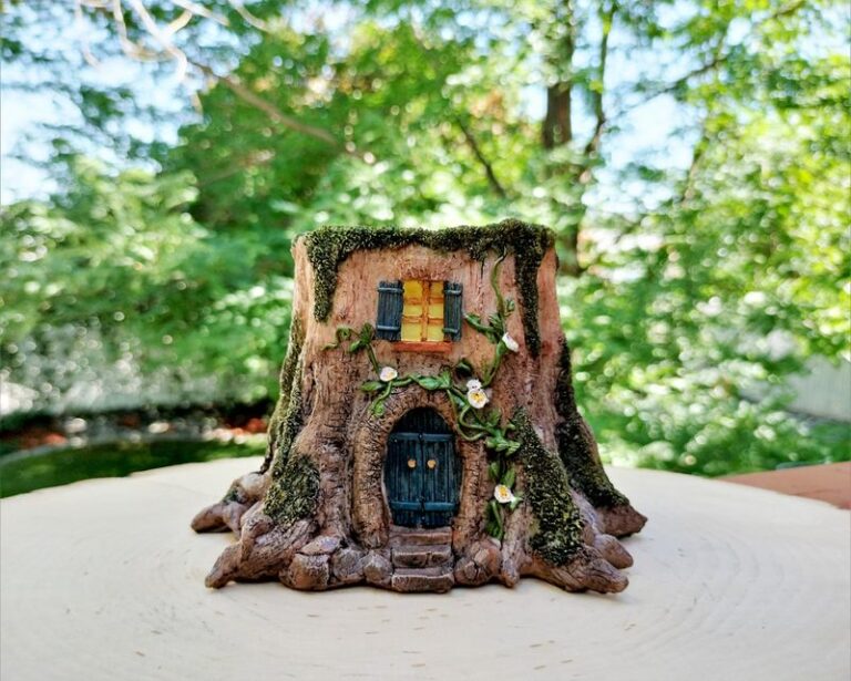 16 Tree Stump Planter Ideas That Add Character to Your Garden ...