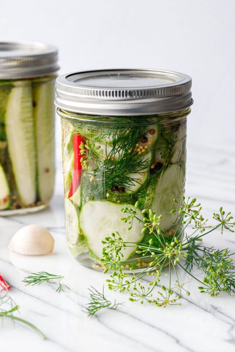 20 Edible Flowers and Herbs That Make Stunning Food Garnishes ...