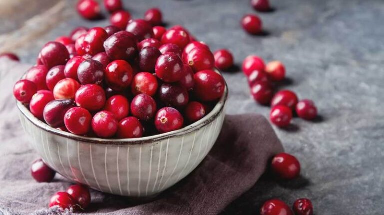 15 Fruits That Clean Your Gut Naturally—No Cleanse Required - Complete ...
